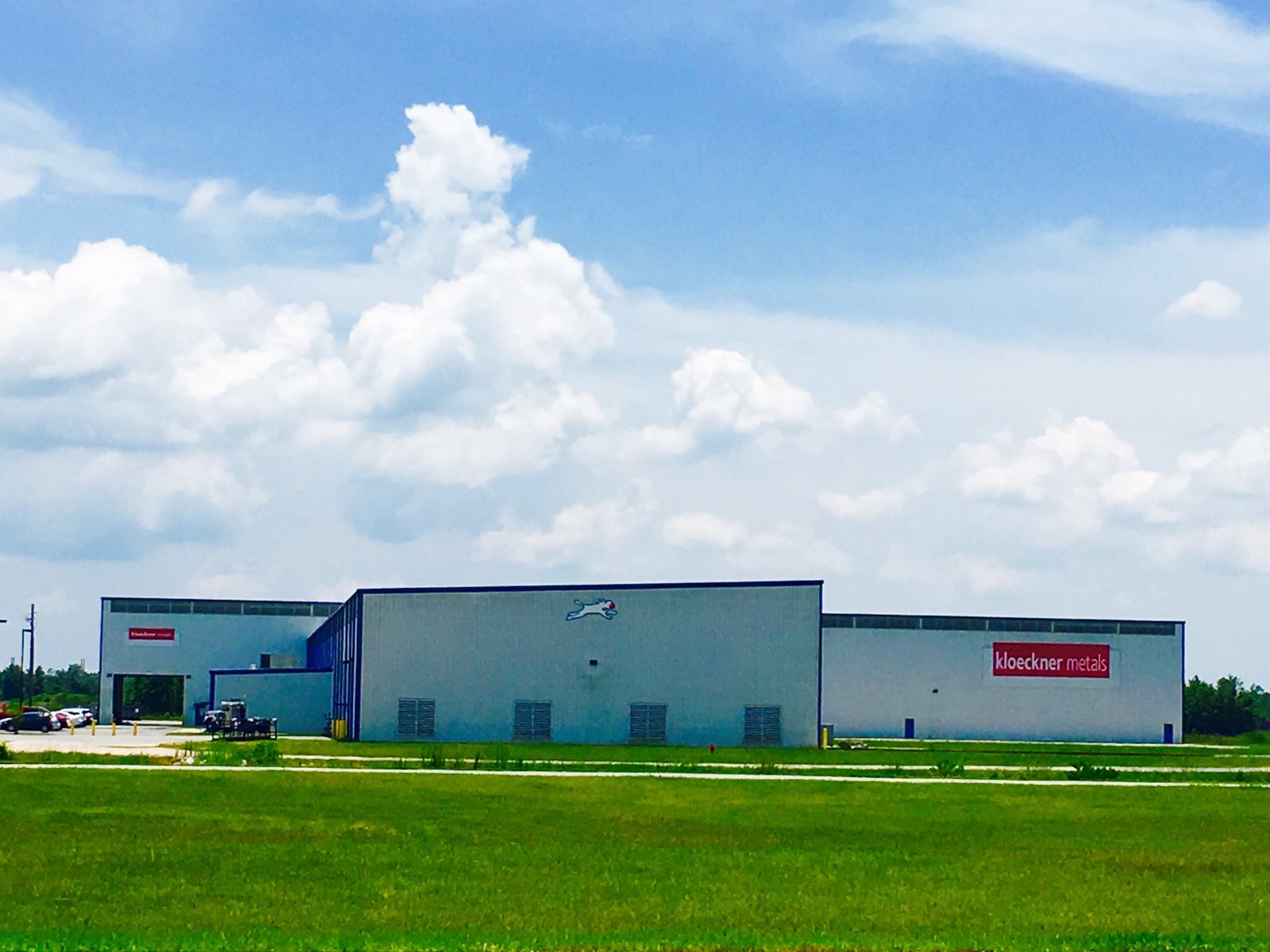 4 Things to Look for in a Metal Service Center - Kloeckner Metals ...